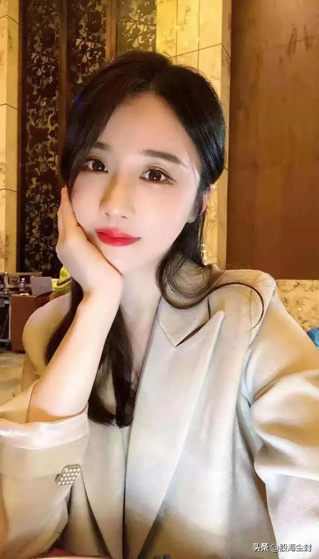 Bai Xueyang's Spring Biography: Lady Huarui - iNEWS