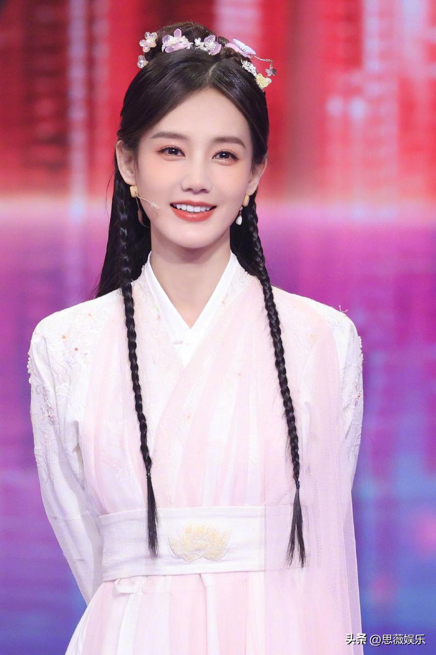 So beautiful!Li Yitong plays Huang Rong again, netizens call: Ye Qing Hui - iNEWS