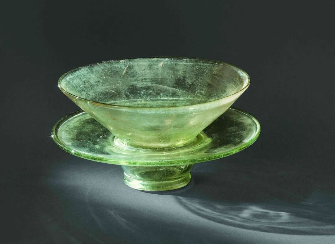 A glass from the Tang Dynasty? The glazed ware in the underground ...