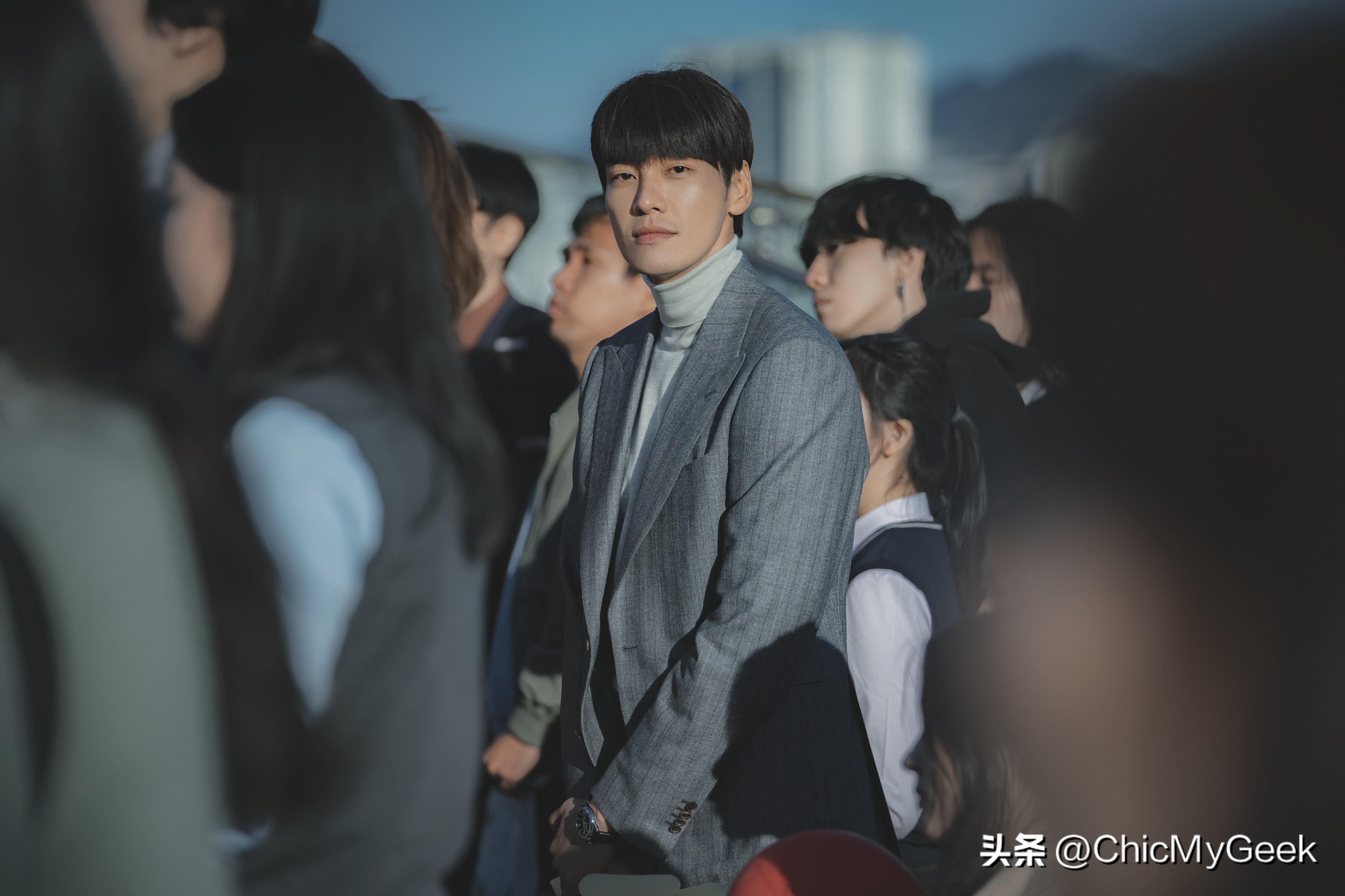 One more long-legged Oppa! The legs are too long to find a substitute, even Li Jingcheng loves ...