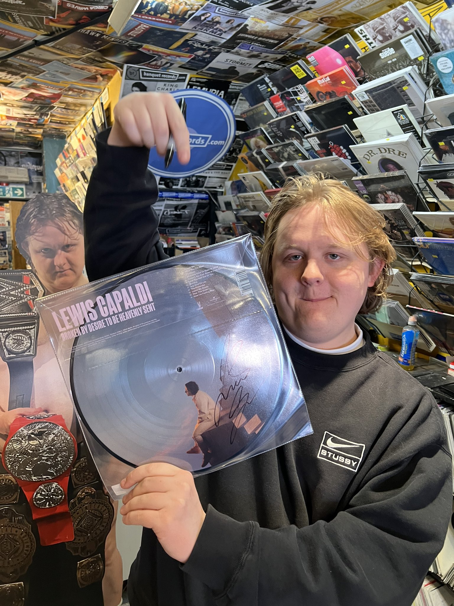 British sex icon Lewis Capaldi has been framed again! - iNEWS