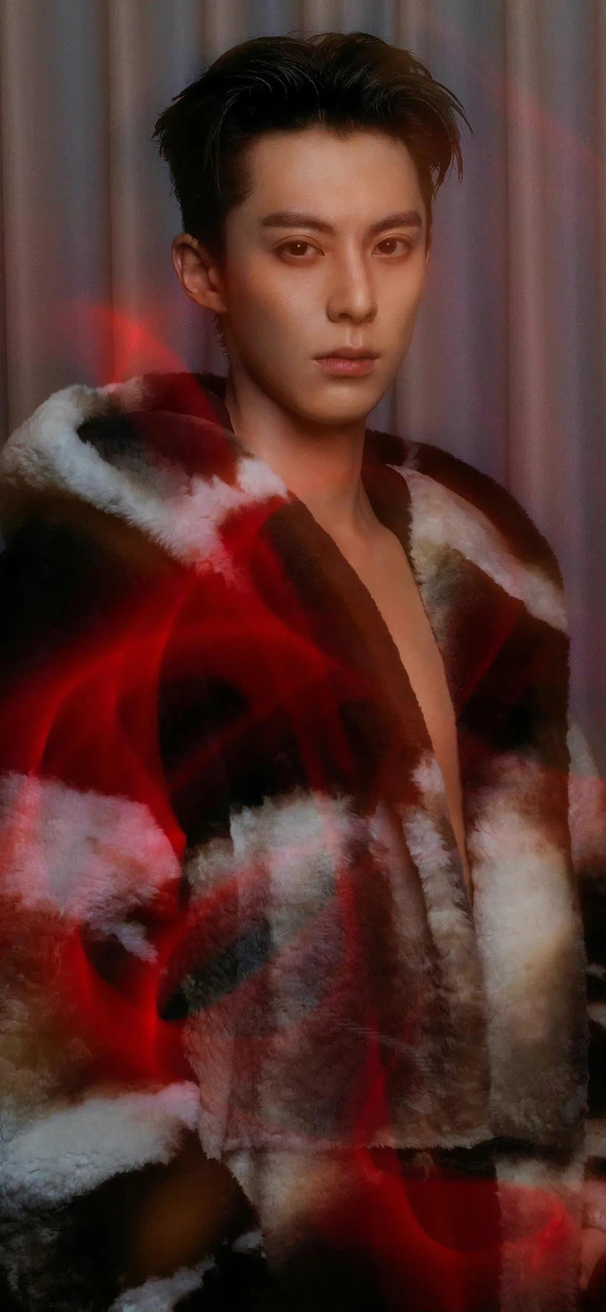 Handsome star Wang Hedi - iNEWS