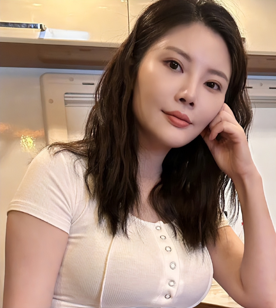 Xu Dongdong's love story! Posting intimate photos to show affection, the man is 15 years older ...