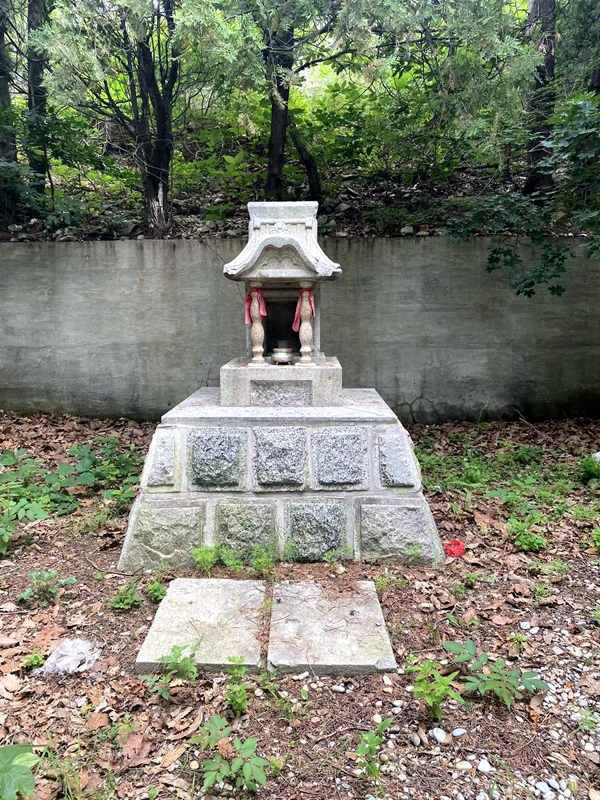 The smallest Dragon King Temple in Dalian - iNEWS
