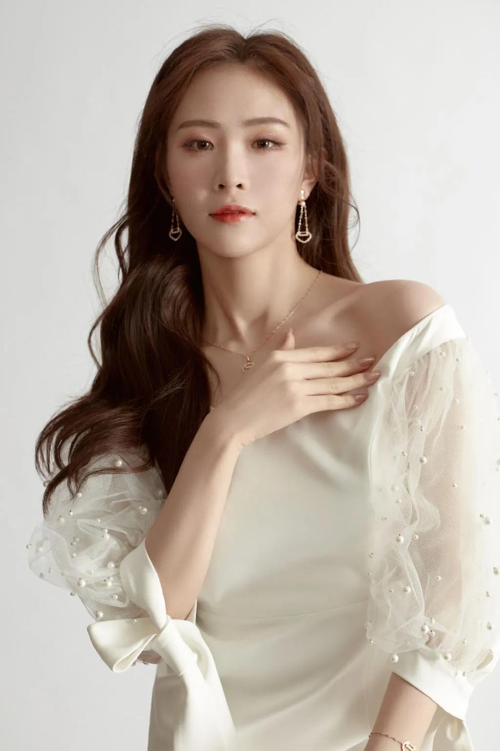 Xu Ziyin's beautiful picture - iNEWS