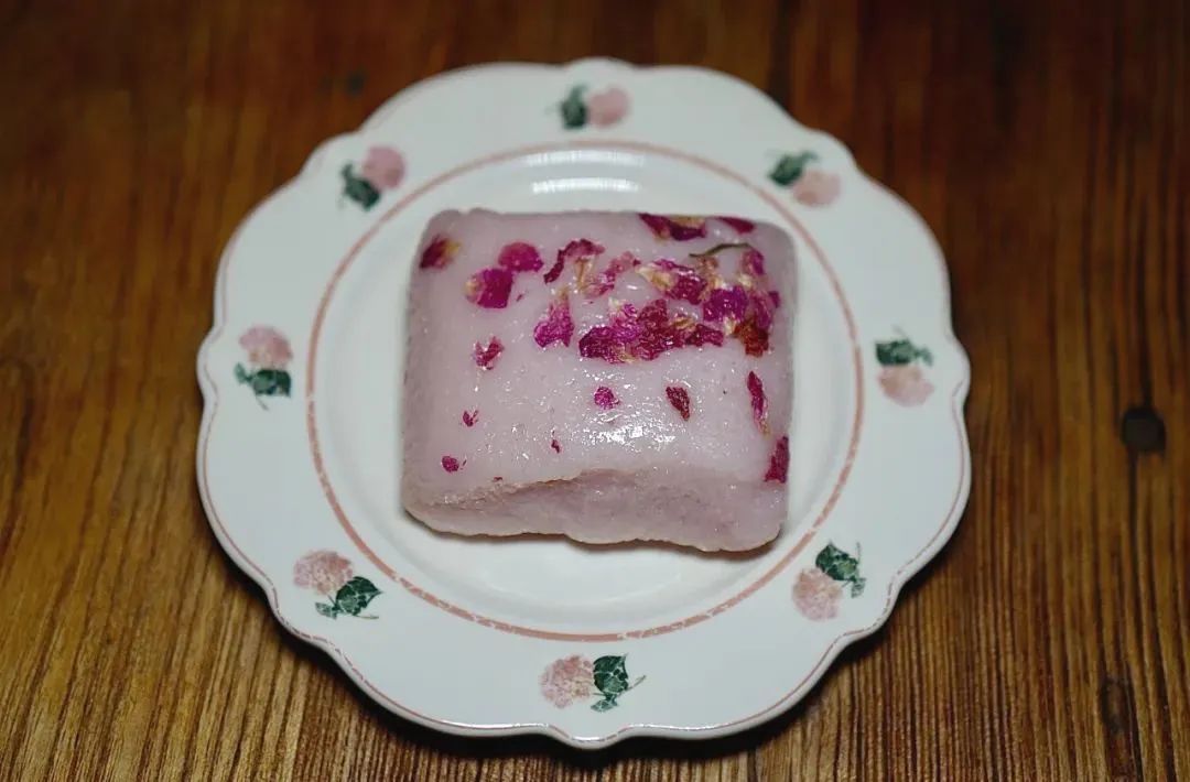 Those traditional Chinese flower cakes that neither men and women may ...