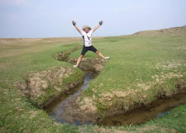 A world-class pocket river, with a depth of 20 cm and a narrowest point ...