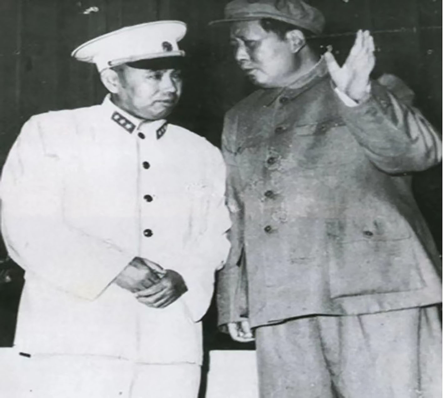 At the Lushan Conference in 1970, Mao Zedong called Xu Shiyou alone: My ...