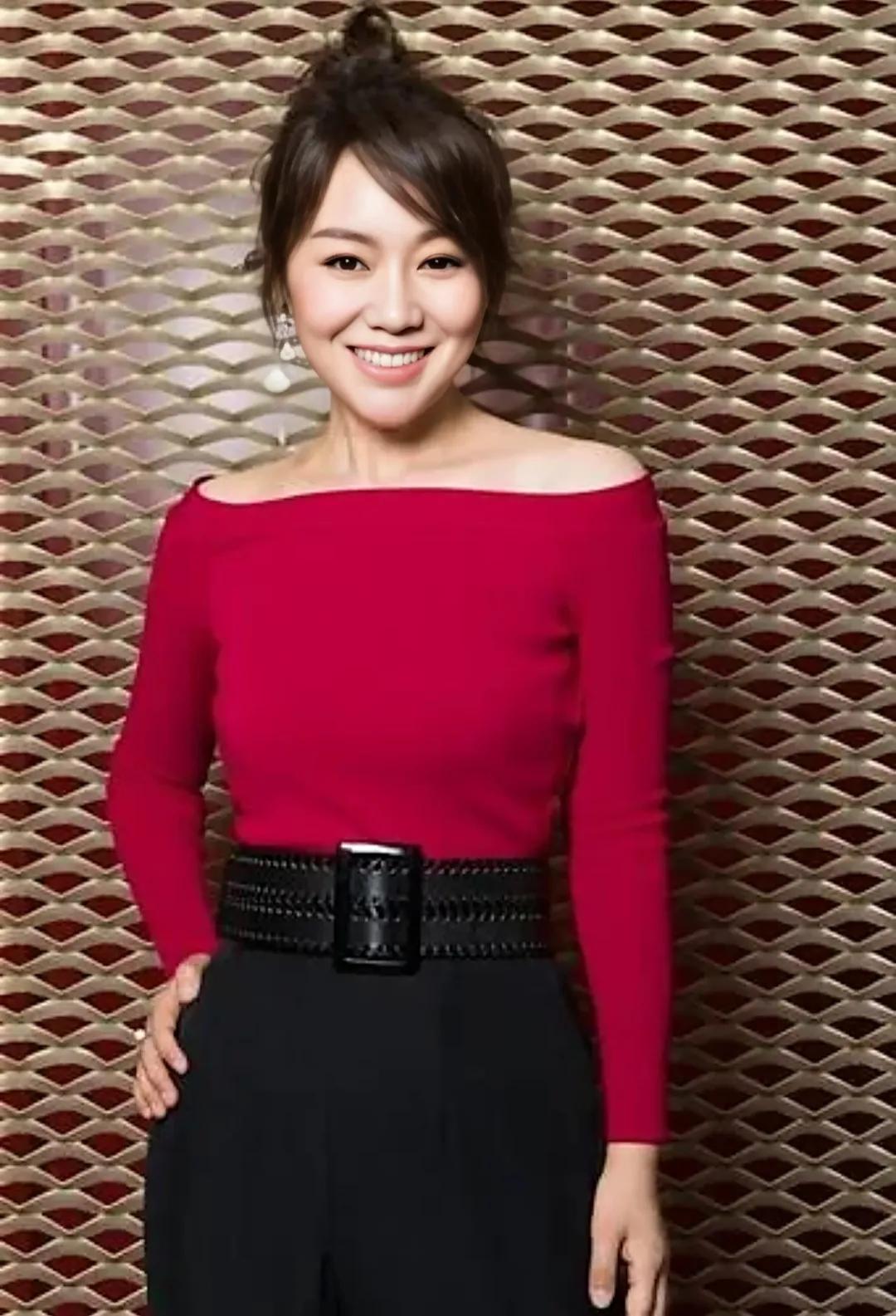 The charming Yan Ni - iNEWS