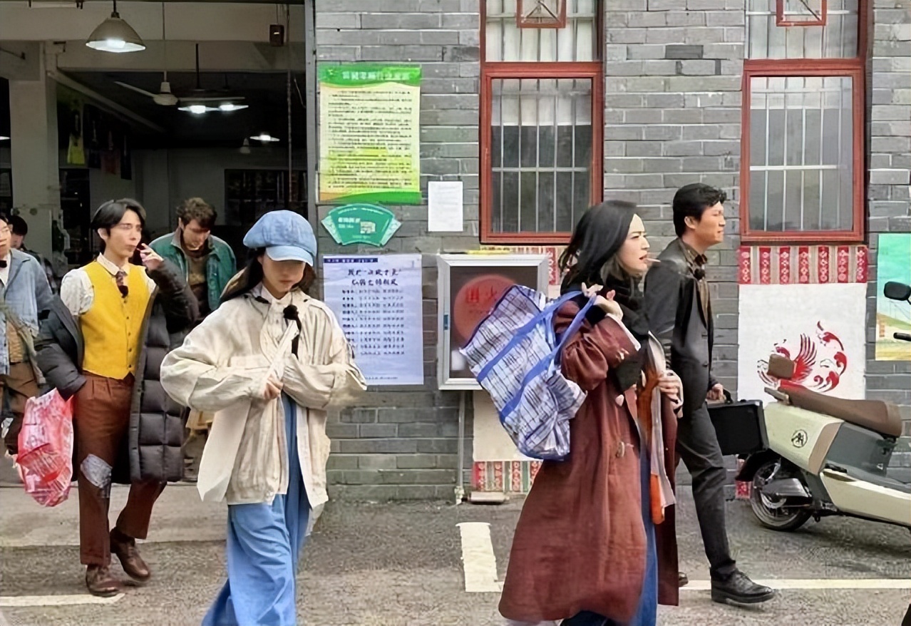 Feng Bing and Sun Yan became popular less than two months ago, his ...