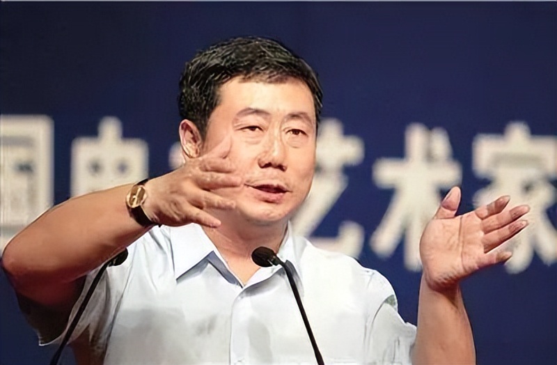 Correcting the name of Fang Hongjin - iNEWS