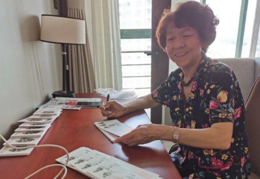 Chen Yajuan, the girl in Lei Feng's photo, was once offered a reward of ...