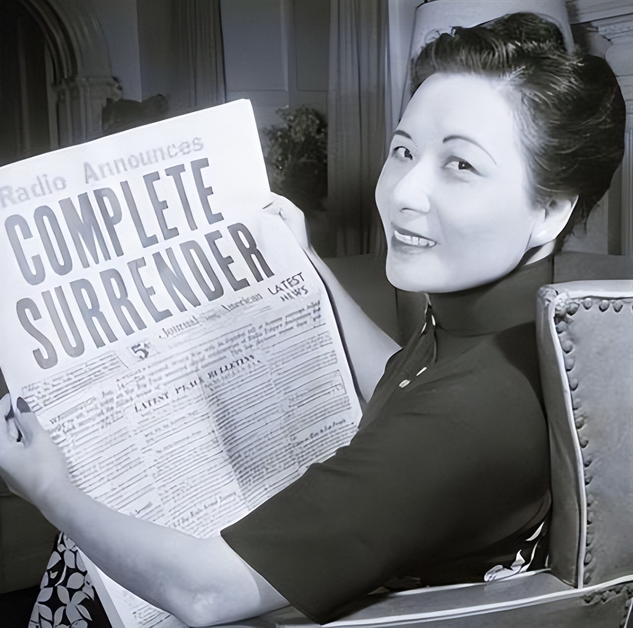 How flamboyant Chiang Kai-shek is, and the female secretary tells the ...
