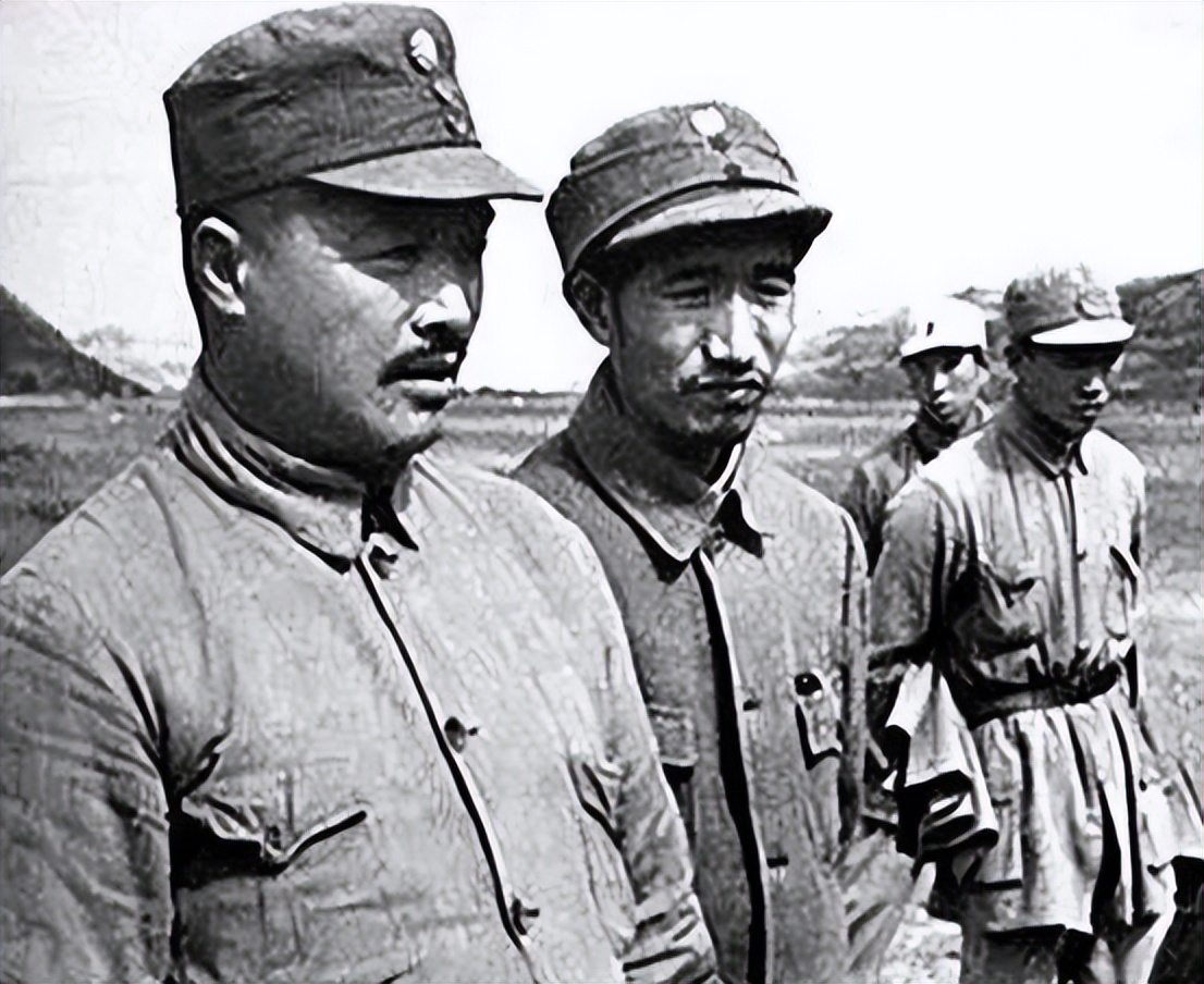 The Kuomintang officers were captured, and they met Boss Peng and Boss ...