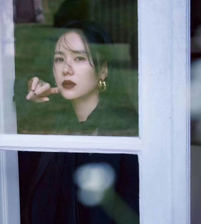 Son Ye-jin was too haggard after giving birth, and even the eyes have ...