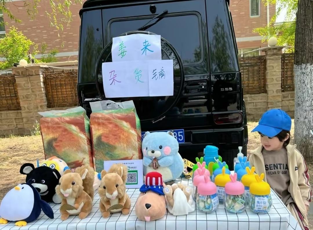 Jiang Chao's family banquet reveals his wealth, the decoration is like ...