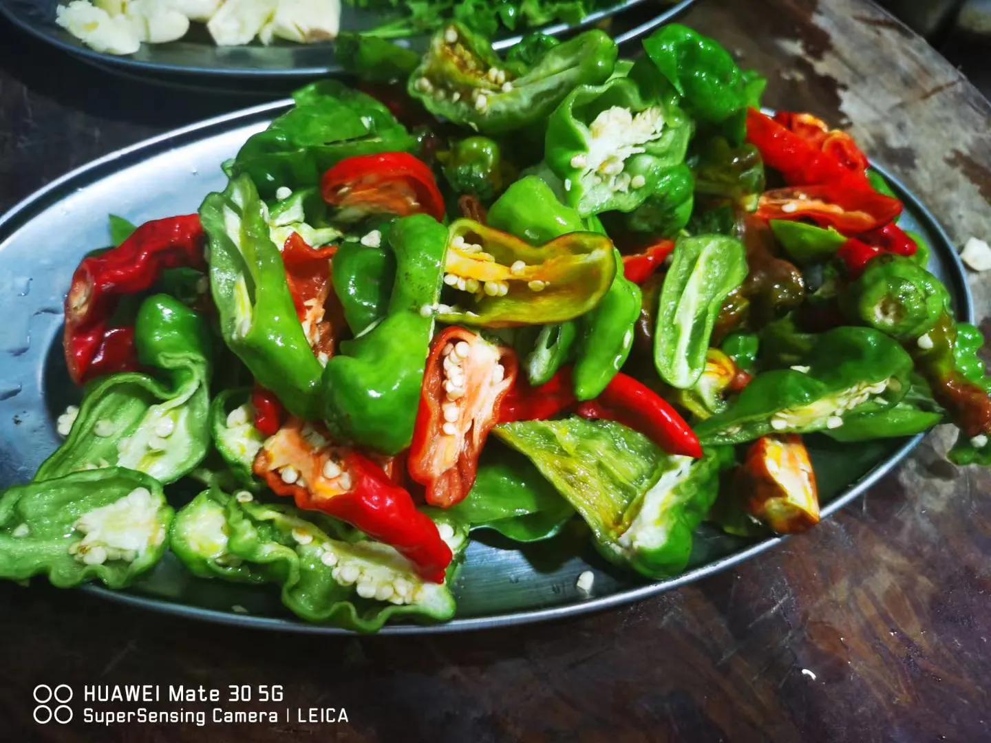 Zaozhuang food - spicy chicken - iNEWS