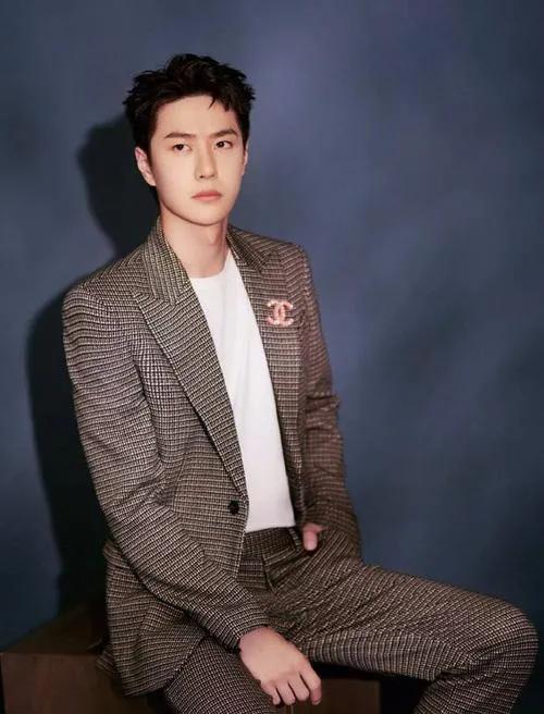 Wang Yibo and Lenovo jointly hype?Continue to be an upright boy - iNEWS