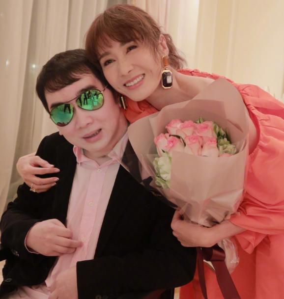 Li Ziqing's 51st birthday, his younger brother bumped into Wang Sicong ...