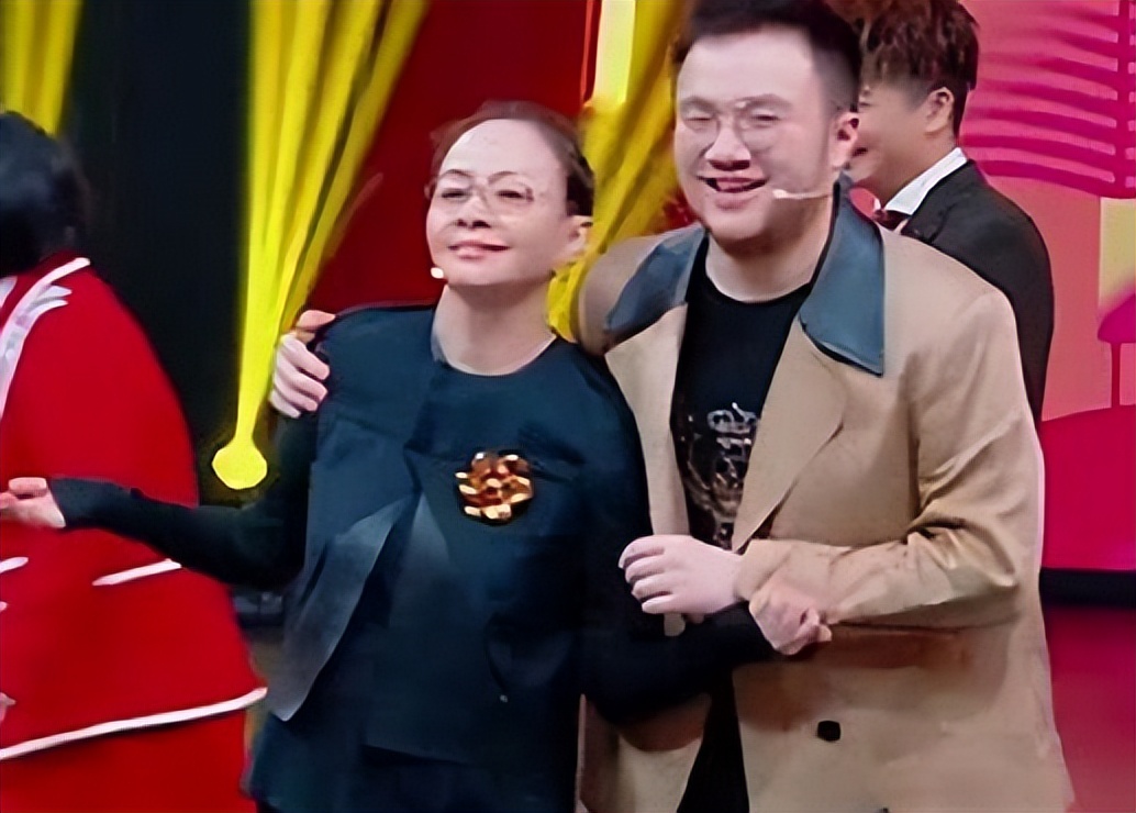 Song Dandan and his family are on vacation in Sanya! The husband of the ...