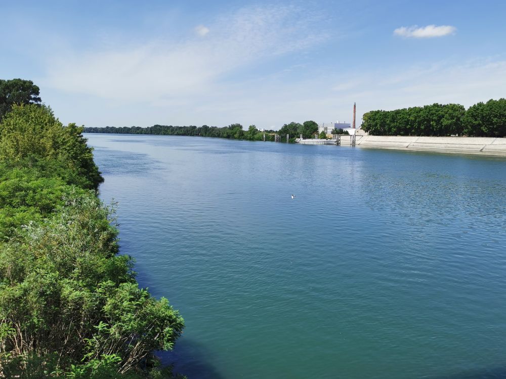 Travel in France (24) - Ode to the Rhone Valley - iNEWS