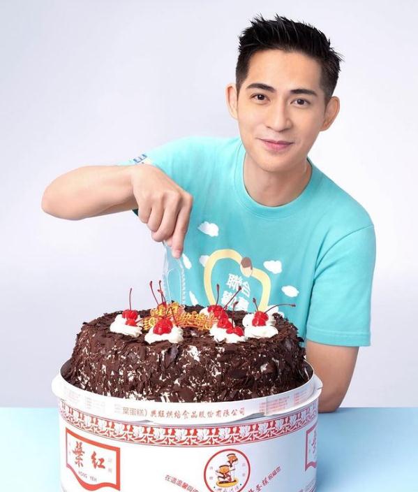 Zhou Yimin's 41st birthday, he has gained a lot of weight in recent ...