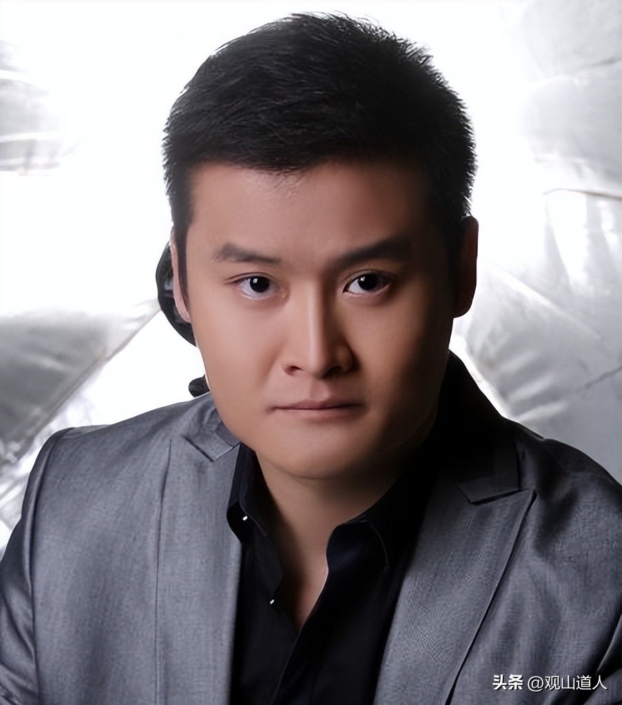 "Football Poet" He Wei: From a man of science and technology to a gold ...