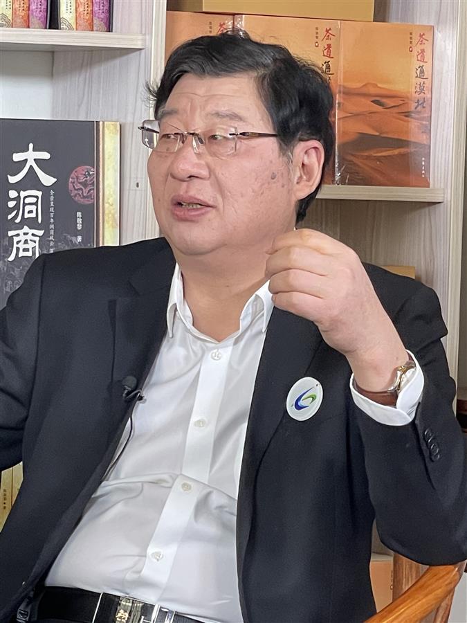 Chen Jingli: A Writer Who Dances on Paper - iNEWS