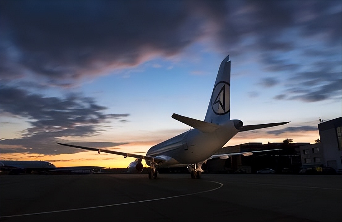 Step inside Sukhoi and see how Russia's superjet 100 is made - iNEWS