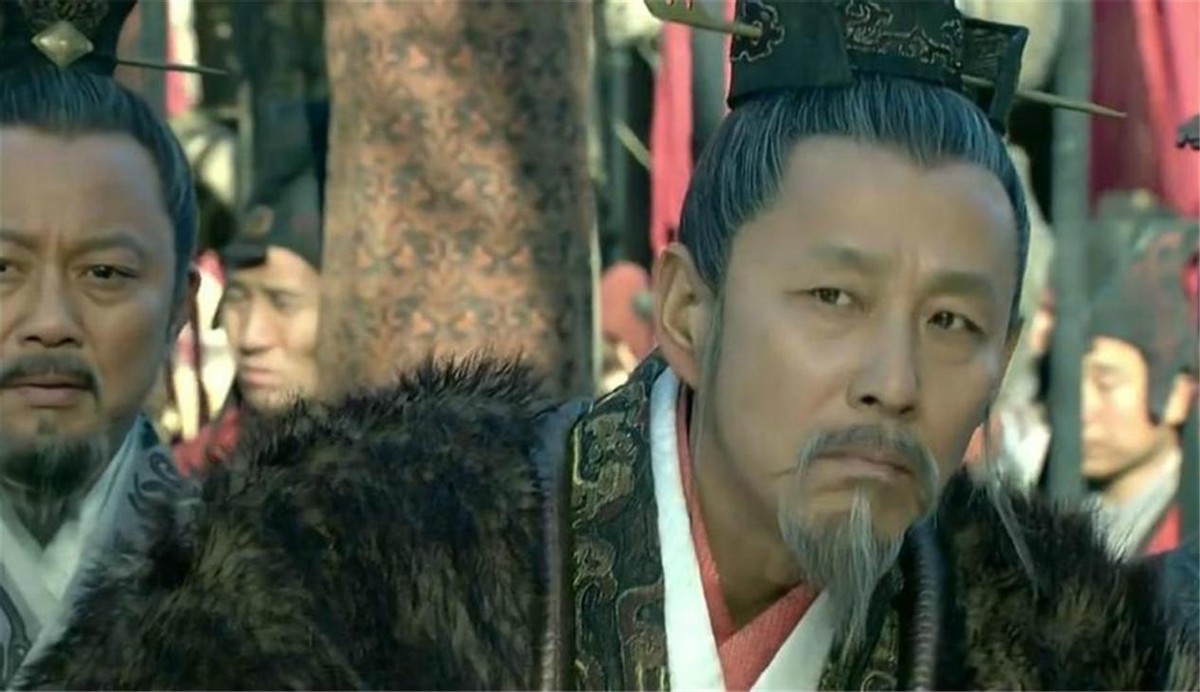 Chen Ping defected to Liu Bang, Liu Bang: Your sister-in-law of robbers has a bad reputation ...