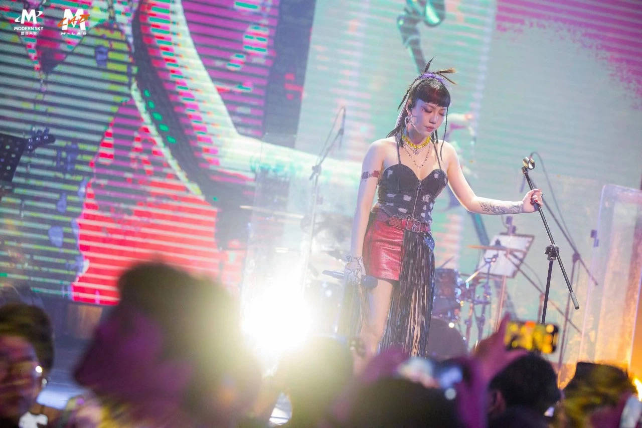 Wu Mochou's tour landed in many cities in the north and south, and the ...