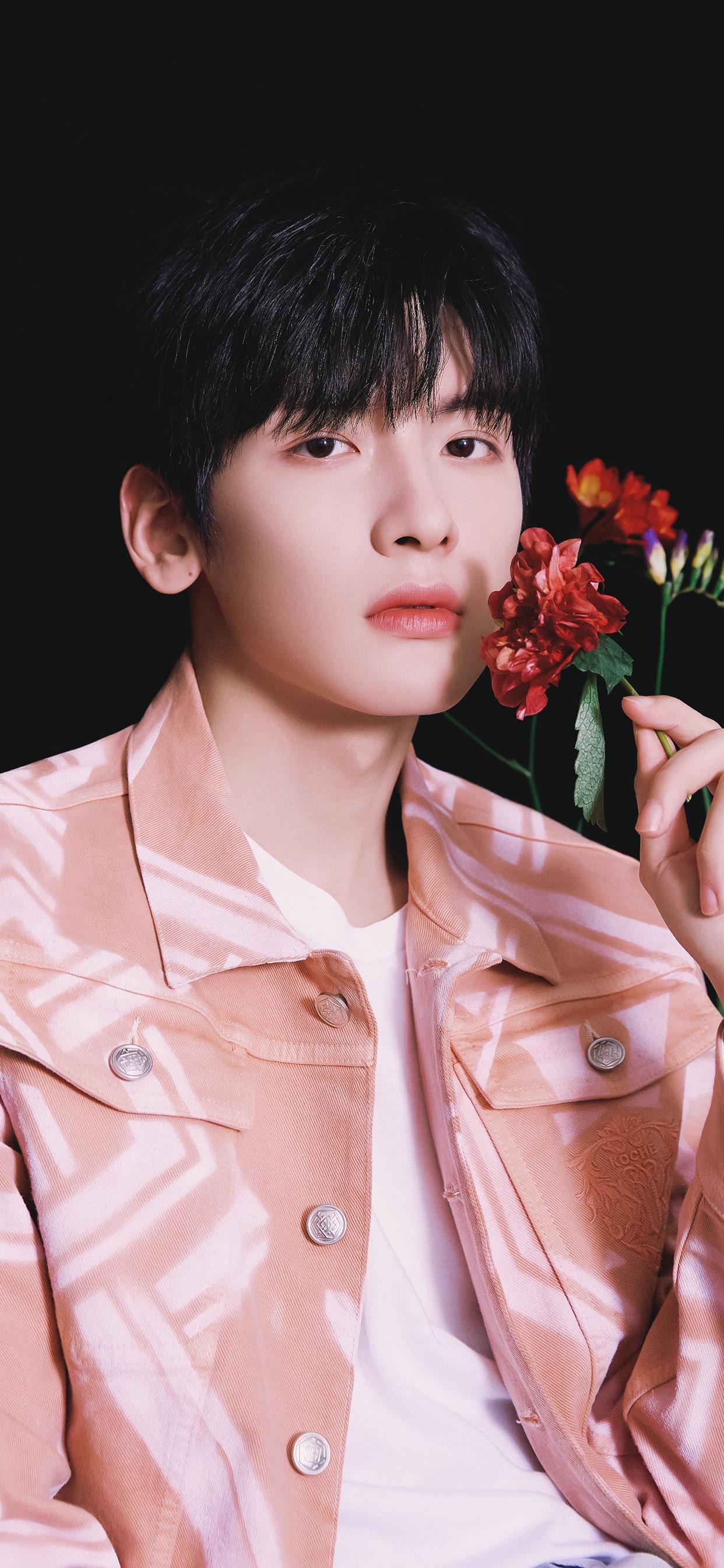 Zhai Xiaowen wallpaper - iNEWS