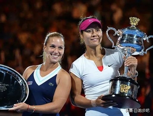 "Tennis No. 1" Li Na retired due to a knee injury, but now she keeps ...