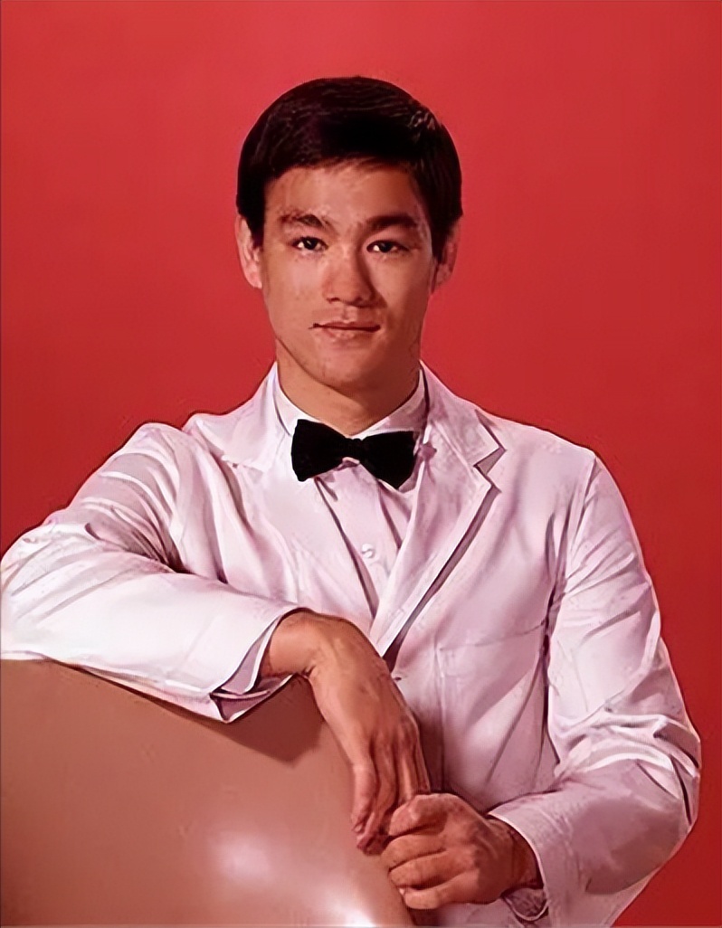 Bruce Lee's cemetery in Seattle, USA: his son is by his side, and the ...