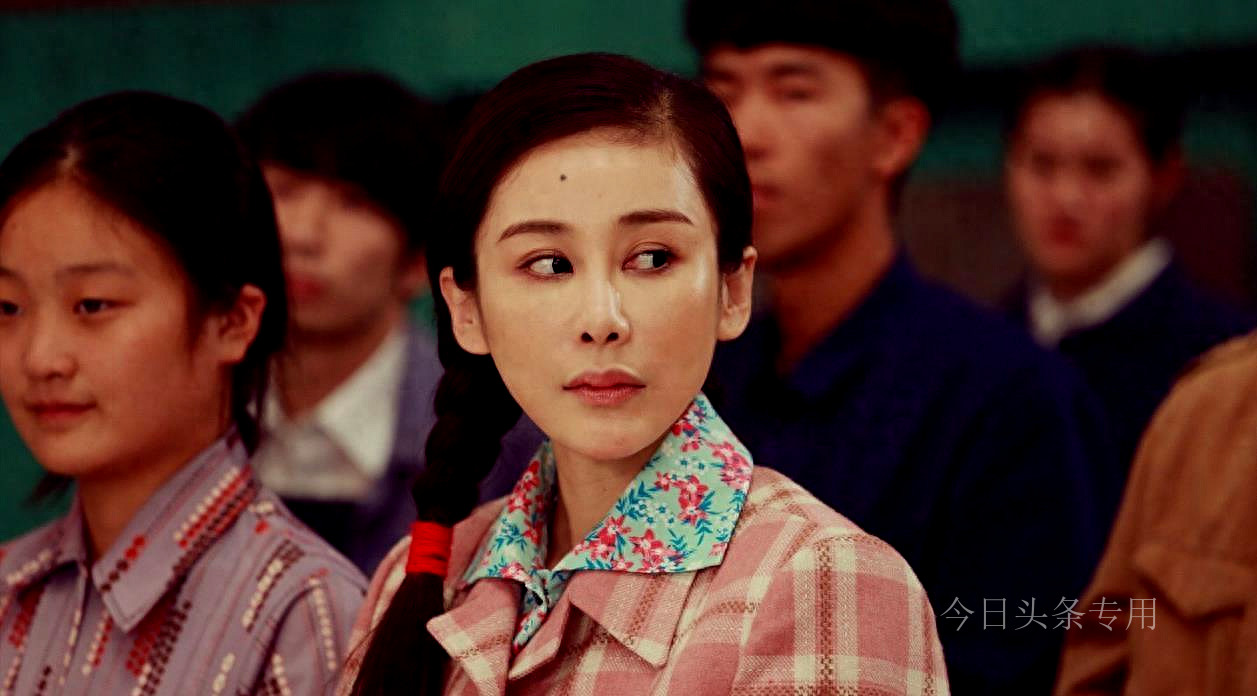 She is beautiful without realizing it. She was once scolded to the ...