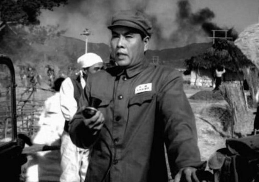 Veteran Artist Liu Long: Professional villain, loves his wife all his ...