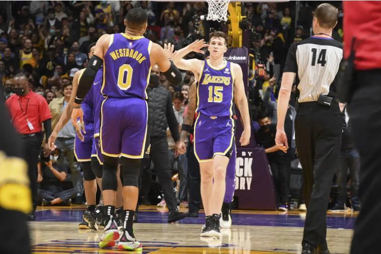 The Lakers have difficulty! The team records revealed that Reeves ...