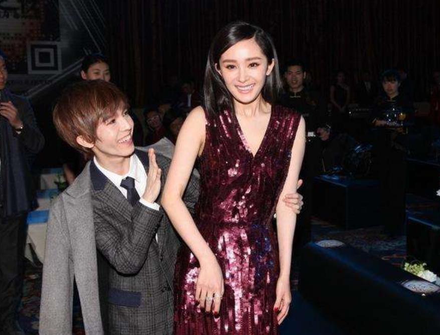Assistant Guo Jingming was instructed to go downstairs to pick up Yang ...