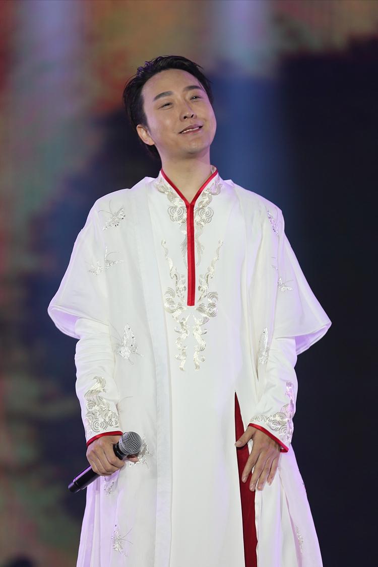 Well-known singer Li Yugang became a judge of the PDD fan club ...