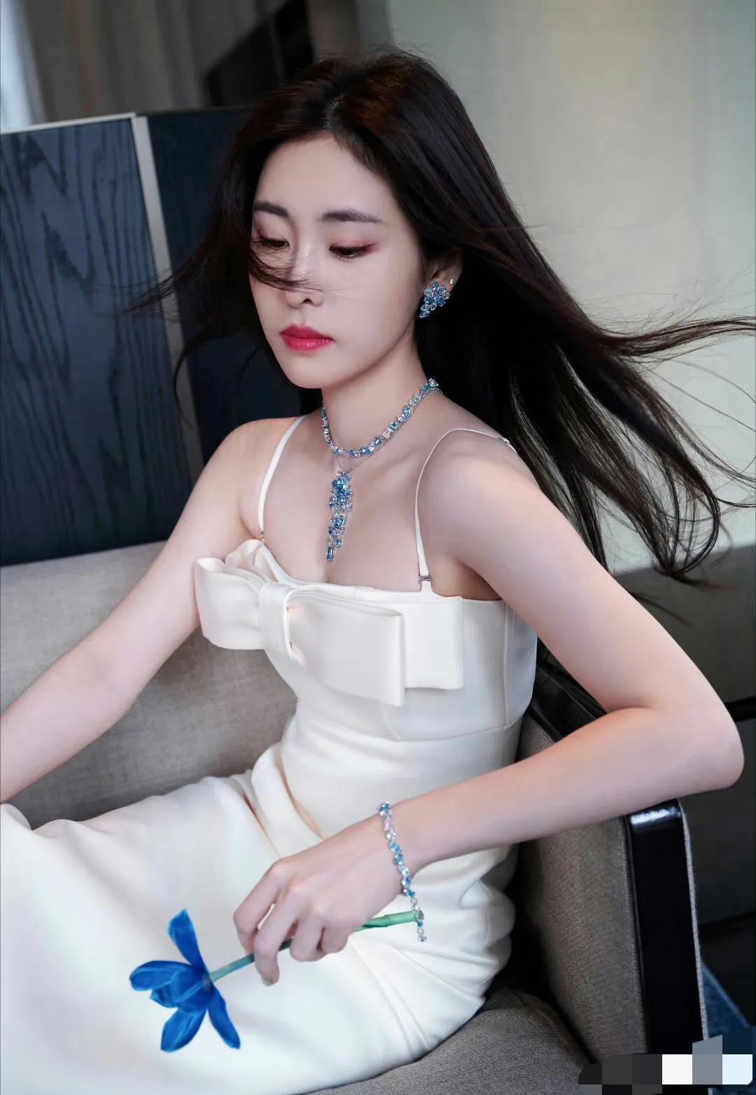 Zhang Bichen's sling came out - iMedia