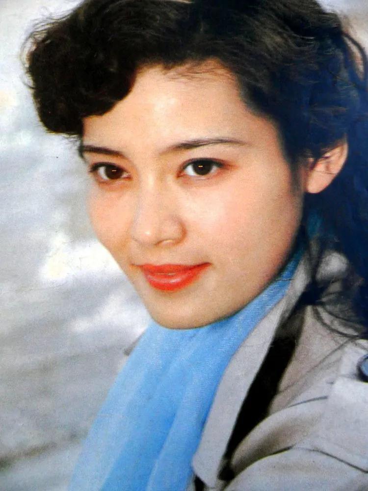 China's first-class actor - Pan Hong - iNEWS