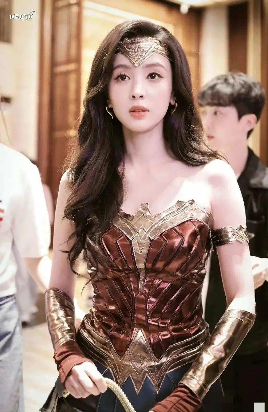 Guli Nazha turned into Wonder Woman, not only stunning in beauty, but ...