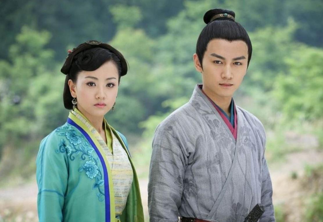 The four supporting characters who look like the protagonist, they ...
