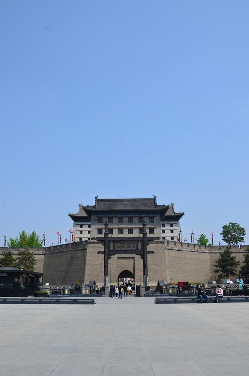 Real shots of the south gate of ancient Chang'an city, Yongning gate ...