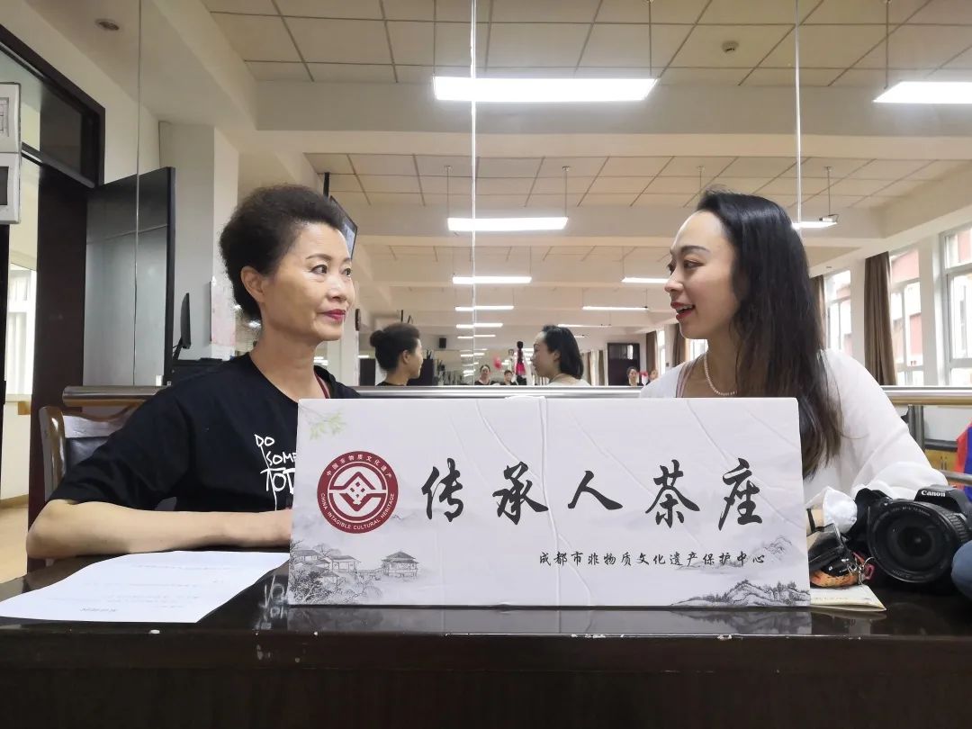 "Inheritance Teahouse"Wu Wenhui: At any age, you must shine - iNEWS