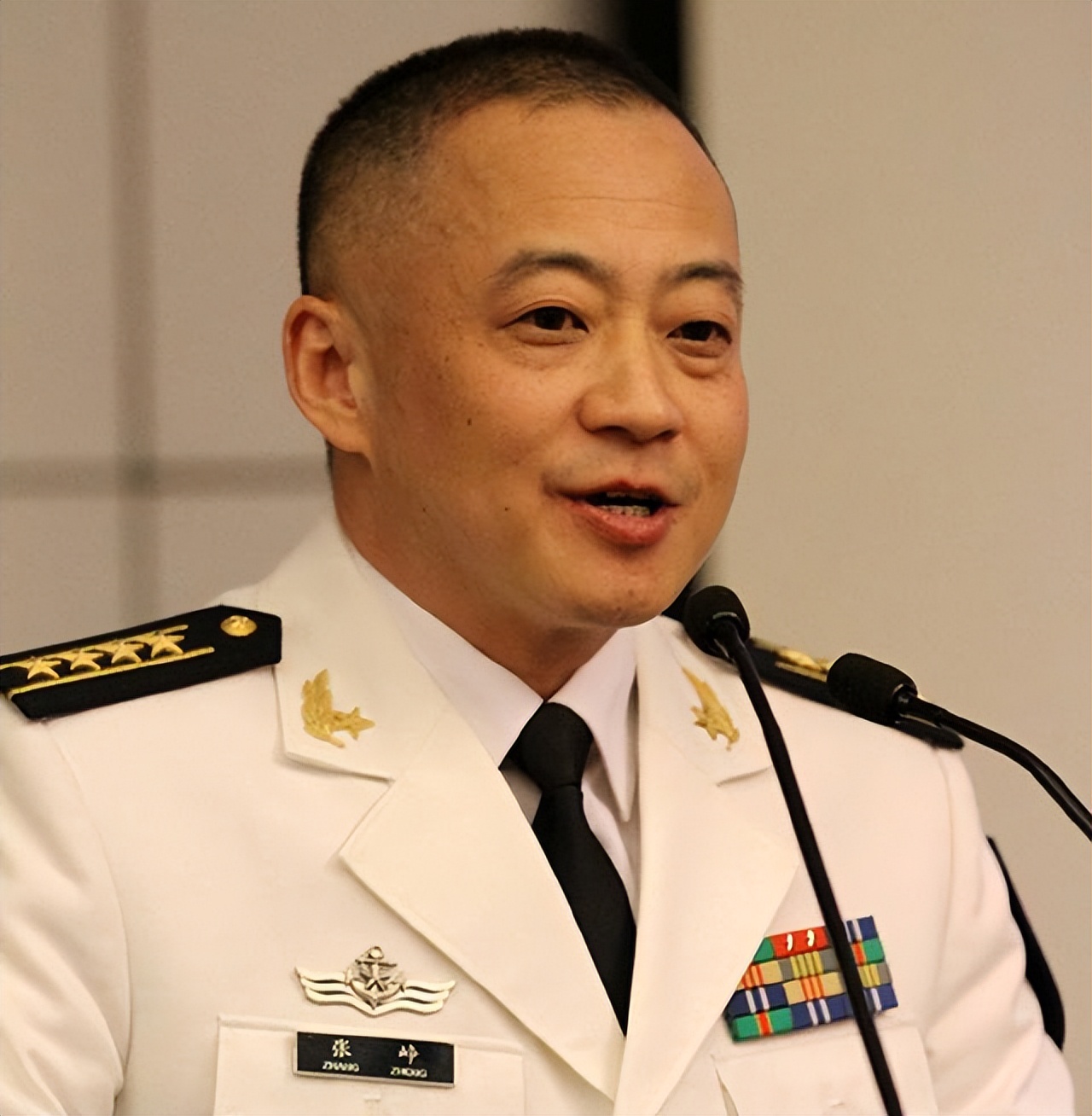 What is the level of the captain of an aircraft carrier?Normal school ...