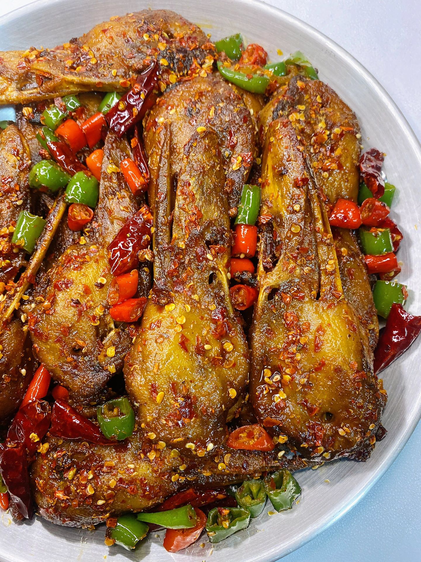 Spicy duck head spicy and addictive, the more you chew, the more ...