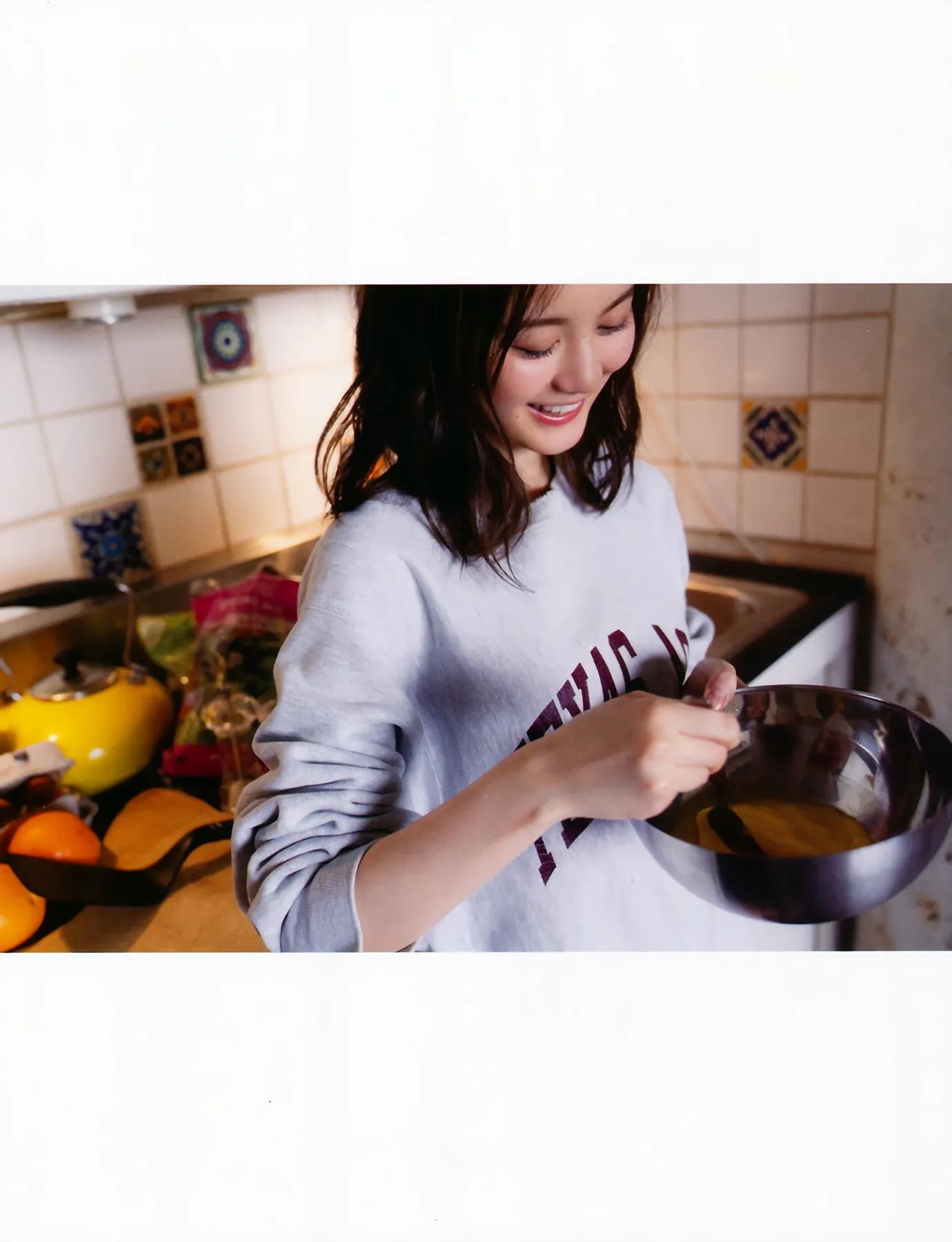 Motonogizaka 46 Ikuta Erika Photo Album: Intermission Introduction - iNEWS