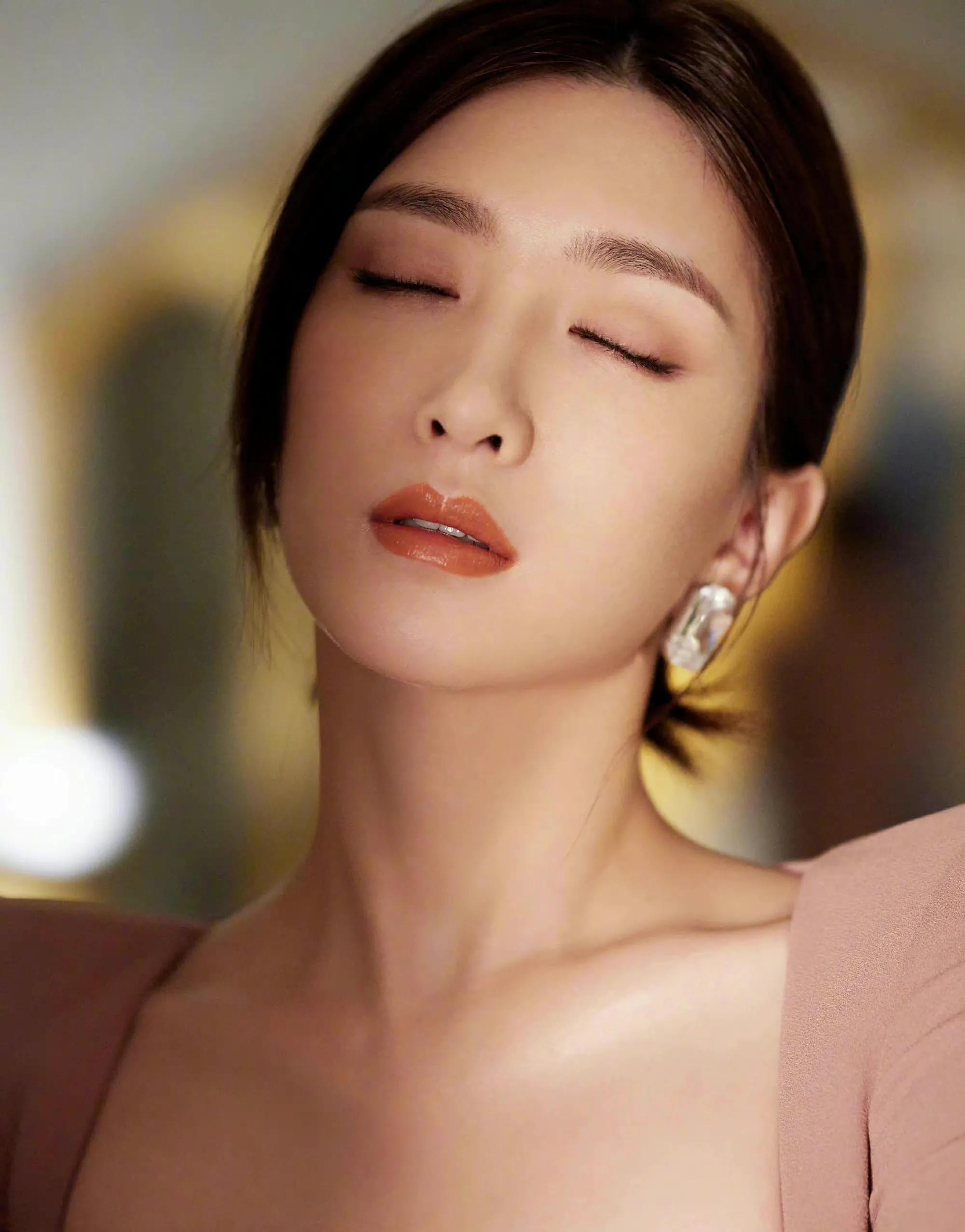 Beautiful actress Jiang Shuying - iNEWS