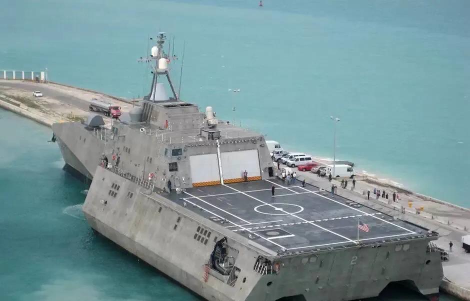 LCS-2 Littoral Combat Ship Independence has a unique appearance design ...